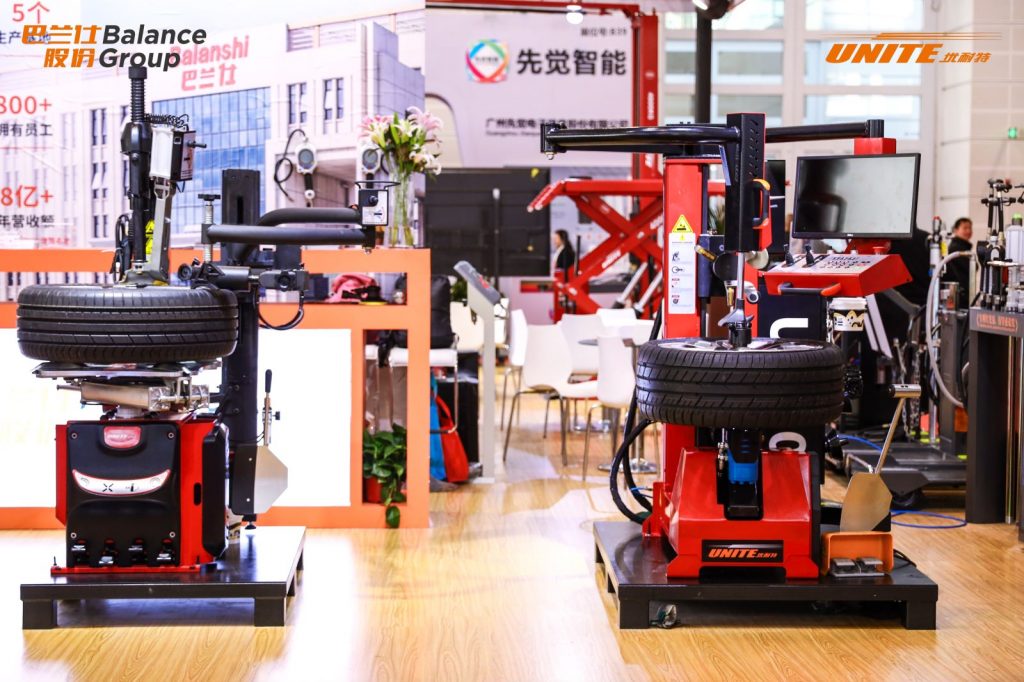 A Beginner’s Guide To Using A Tire Changer - Automotive Equipment ...